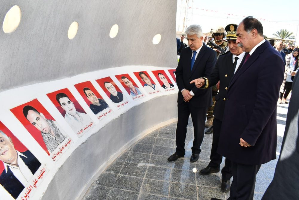 Tunisie : Les ministres de l'Intérieur et de la Défense se rendent à ...